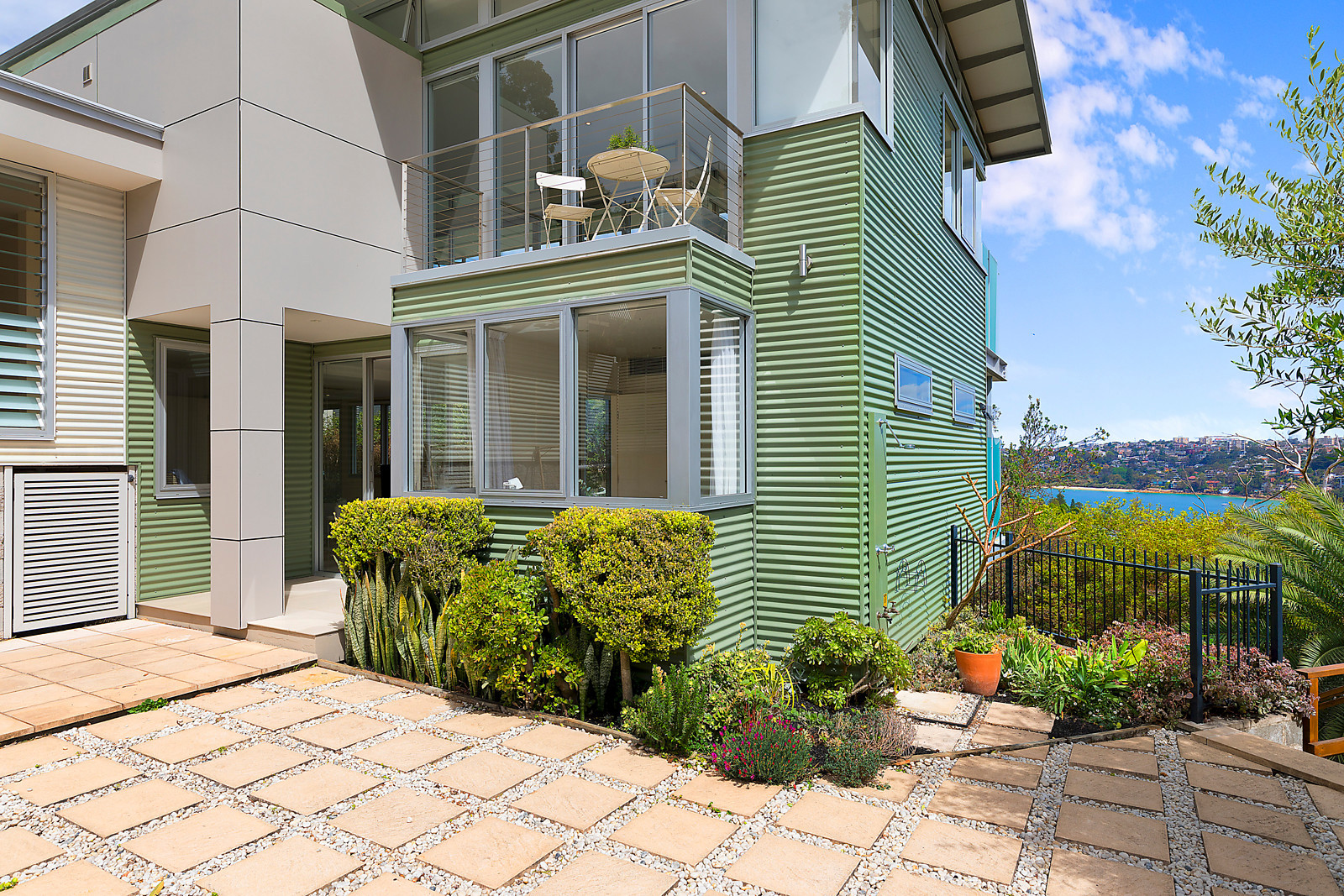 1 Harbour View Street
