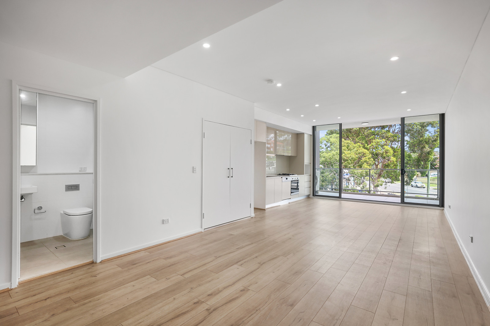 201A/23 Roger Street